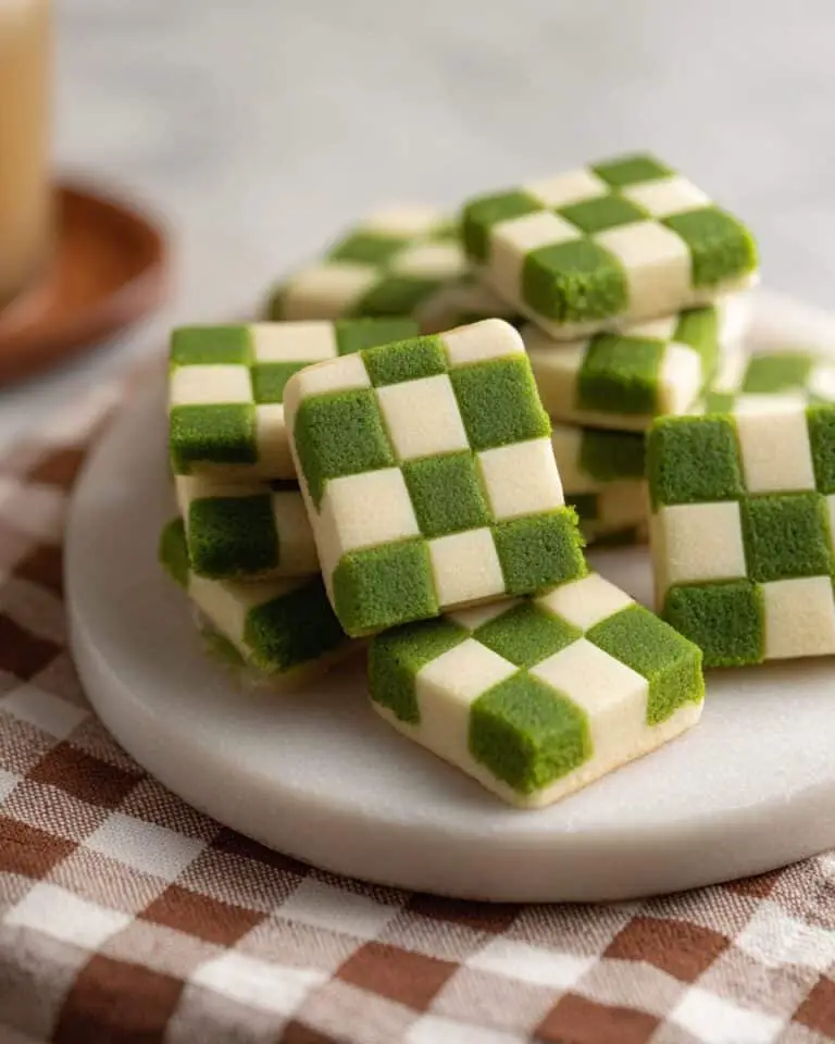 Matcha Checkerboard Cookies: Irresistible Green & Vanilla Delight